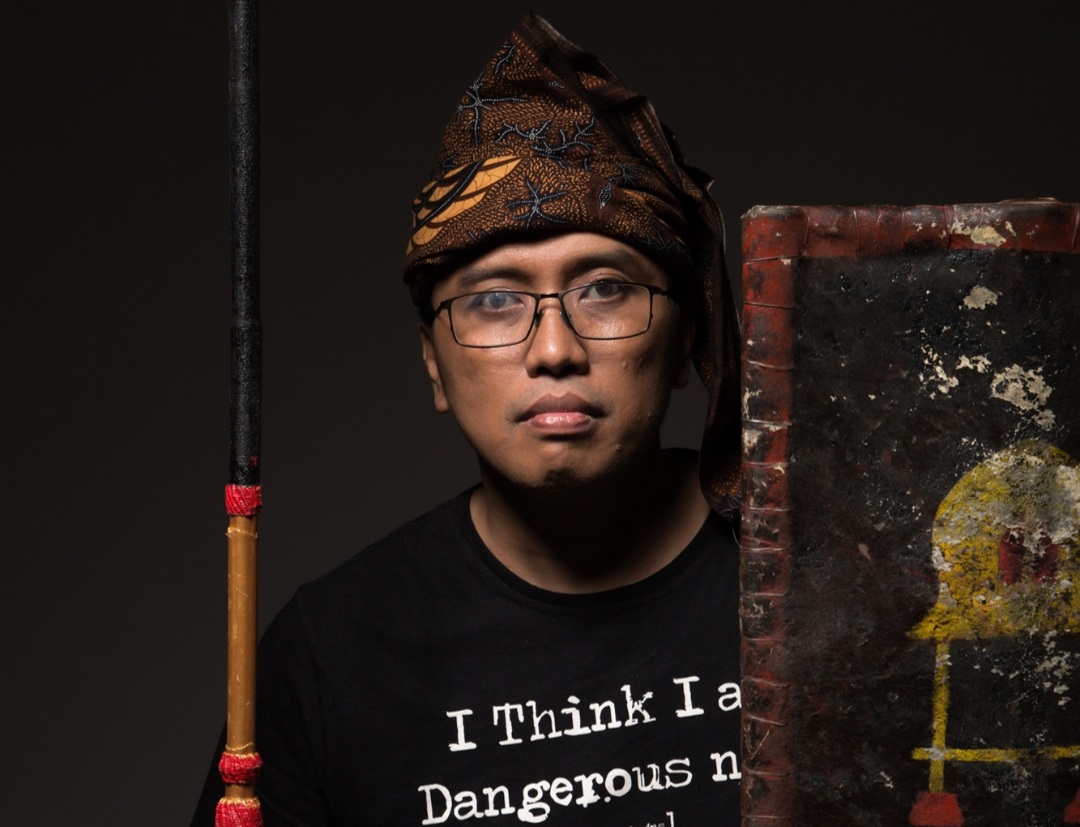 Topeng Laten Wisatawan Mafia, Upaya Mitigasi Proteksinya pada Destinasi ...